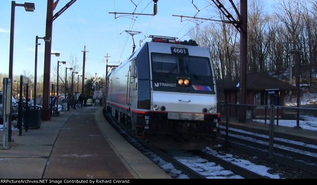 ALP-46A 4661 on Train 6631